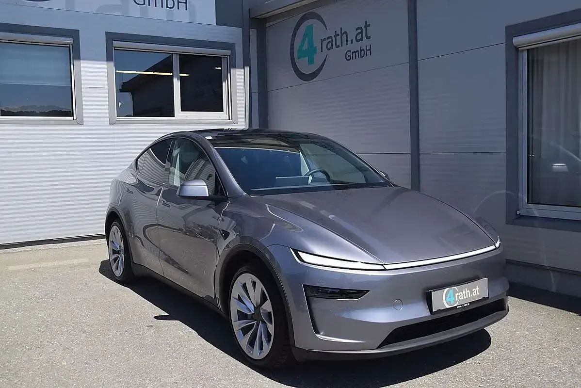 Gebraucht Tesla Model Y Long Range AWD 514 PS (2025) in Ilz, AT - € 53. ...