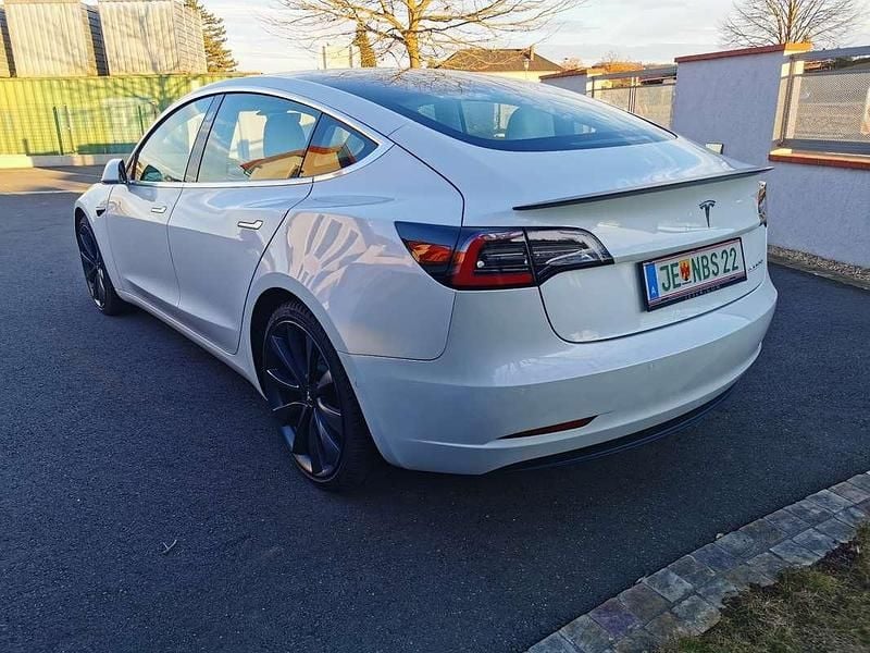 Gebraucht 2019 Tesla Model 3 Performance 513 PS Limousine – 8380 ...