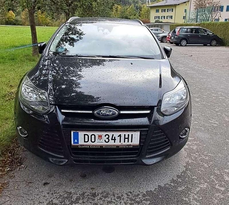 VERKAUFT Gebraucht 2011 Ford Focus Titanium 150 PS Kombi – 6890 ...