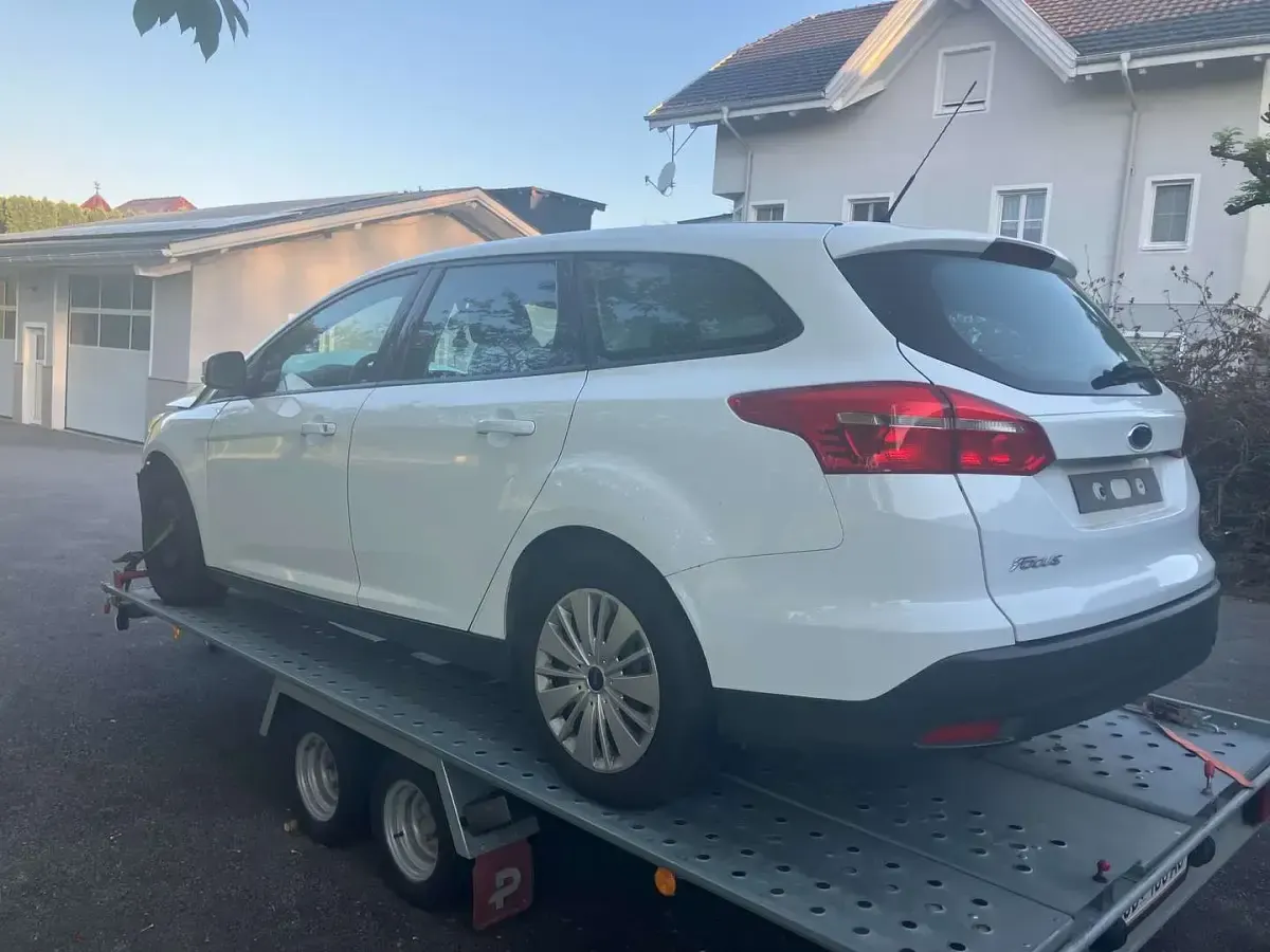 Gebraucht Ford Focus Titanium 120 PS (2017) in Enzenkirchen - € 1.490 ...