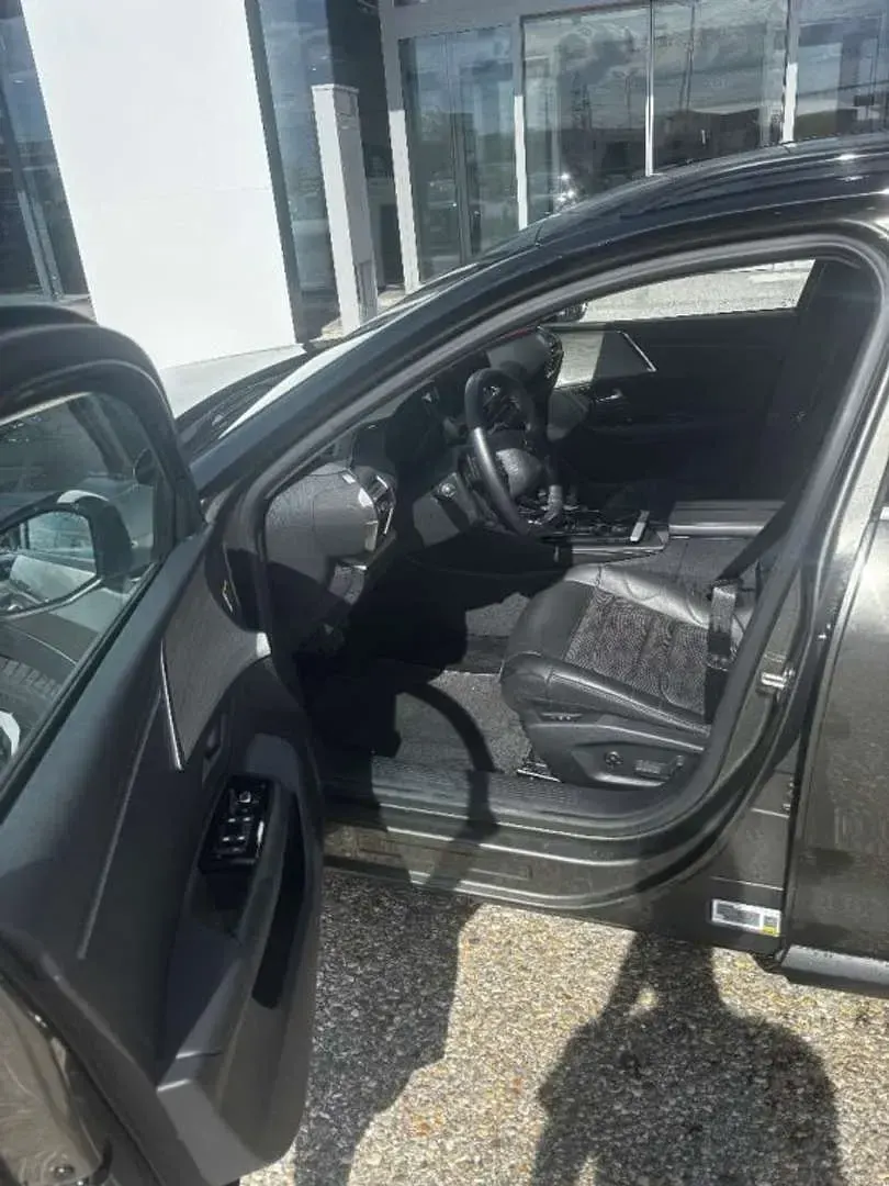 Gebraucht Citroën C5 X Shine Edition 179 PS (2023) in Tresdorf - € 38. ...