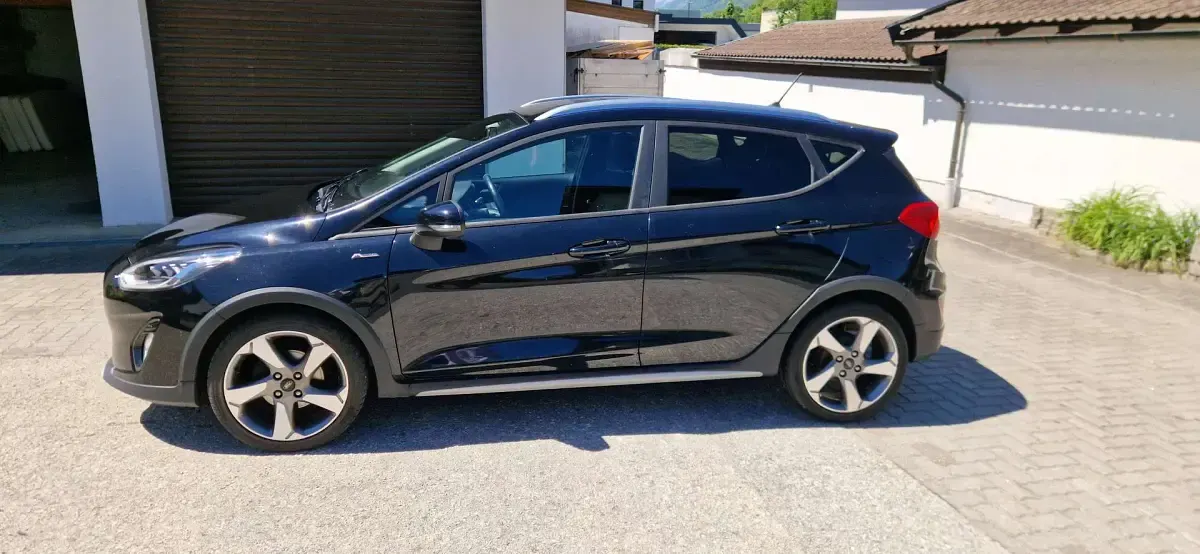 Gebraucht Ford Fiesta Active 86 PS (2018) in Kufstein, AT - € 9.800 ...