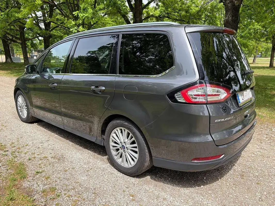 Gebraucht Ford Galaxy Titanium 150 PS (2016) in Linz - € 13.450 | AutoUncle