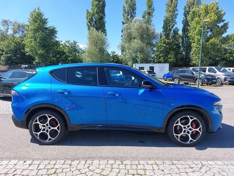 Gebraucht 2024 Alfa Romeo Tonale Sprint 160 PS SUV – 2380 ...