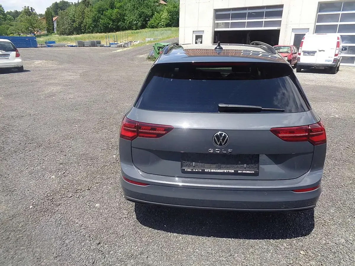 Gebraucht VW Golf VIII IQ Drive 150 PS (2022) in Krumbach - € 17.990 ...