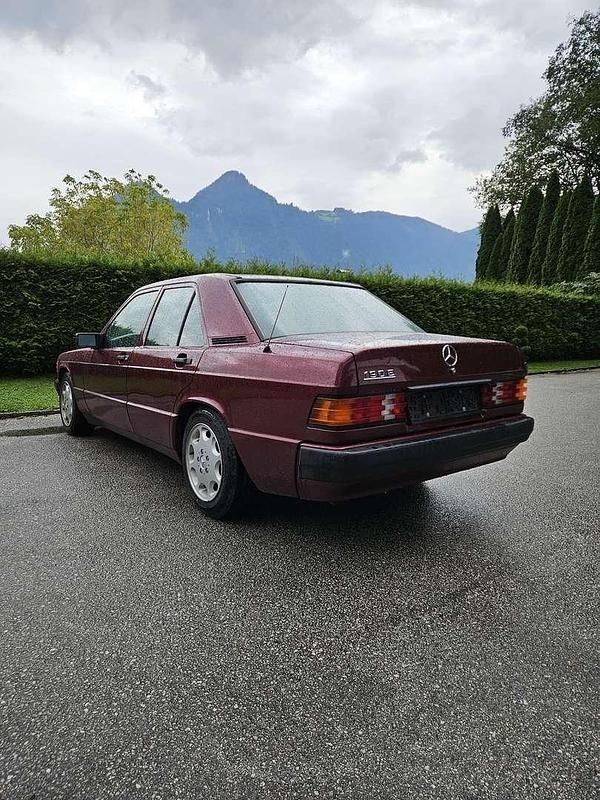 Gebraucht 1992 Mercedes 190 109 PS Limousine – 6261 Strass im Zillertal ...