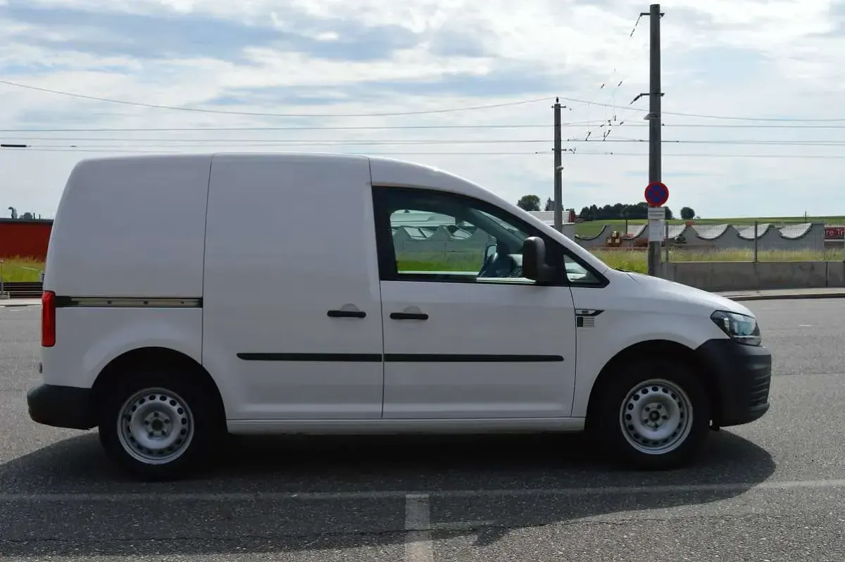 Gebraucht VW Caddy 102 PS (2020) in Peuerbach - € 13.400 | AutoUncle