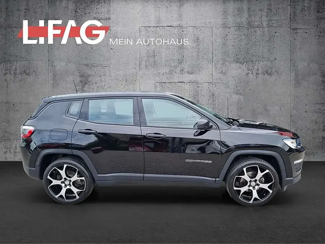 Gebraucht Jeep Compass Sport 140 PS (2018) in Linz, AT - € 14.990 ...