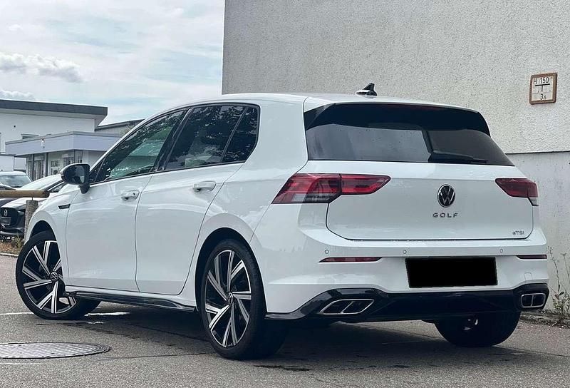 Gebraucht 2020 VW Golf R-line 150 PS Limousine – 7000 Eisenstadt ...
