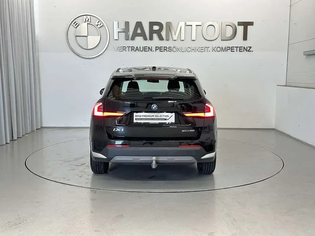 Gebraucht BMW iX1 Shadowline 204 PS (2025) in Grafendorf, AT - € 36.990 ...