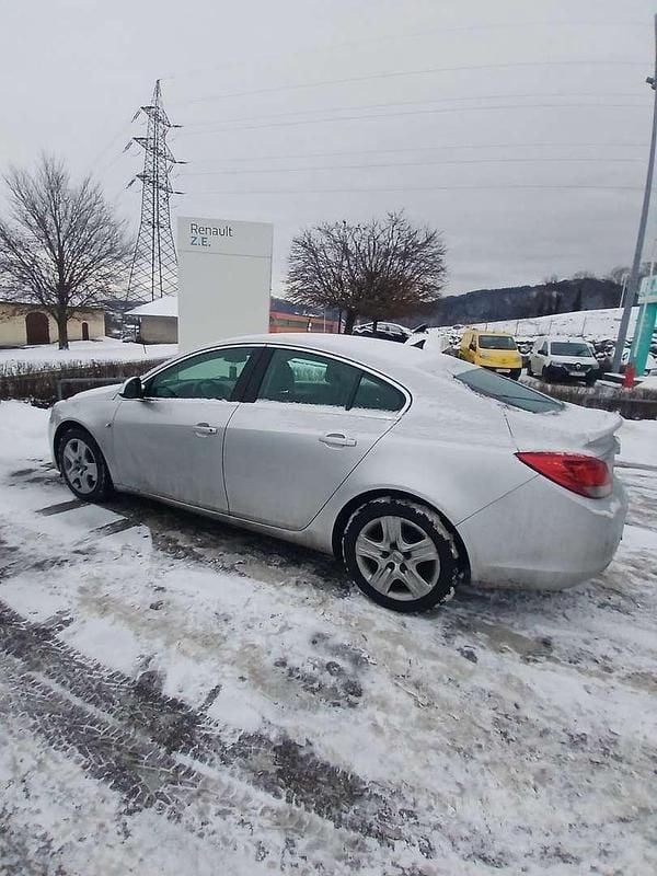 Gebraucht 2011 Opel Insignia Design Edition 110 PS Limousine – 4810 ...