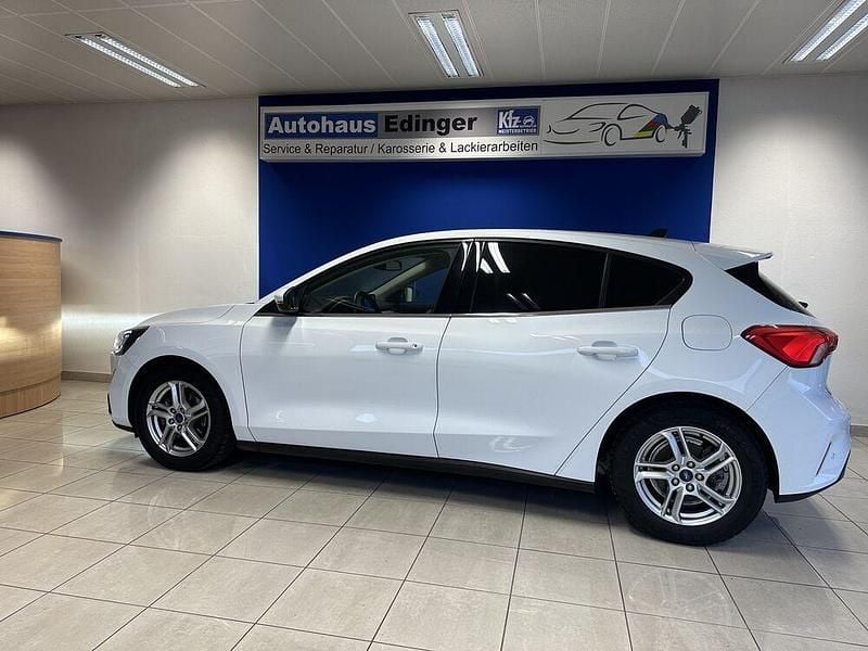 Gebraucht 2021 Ford Focus Cool & Connect 101 PS Limousine – 5252 ...