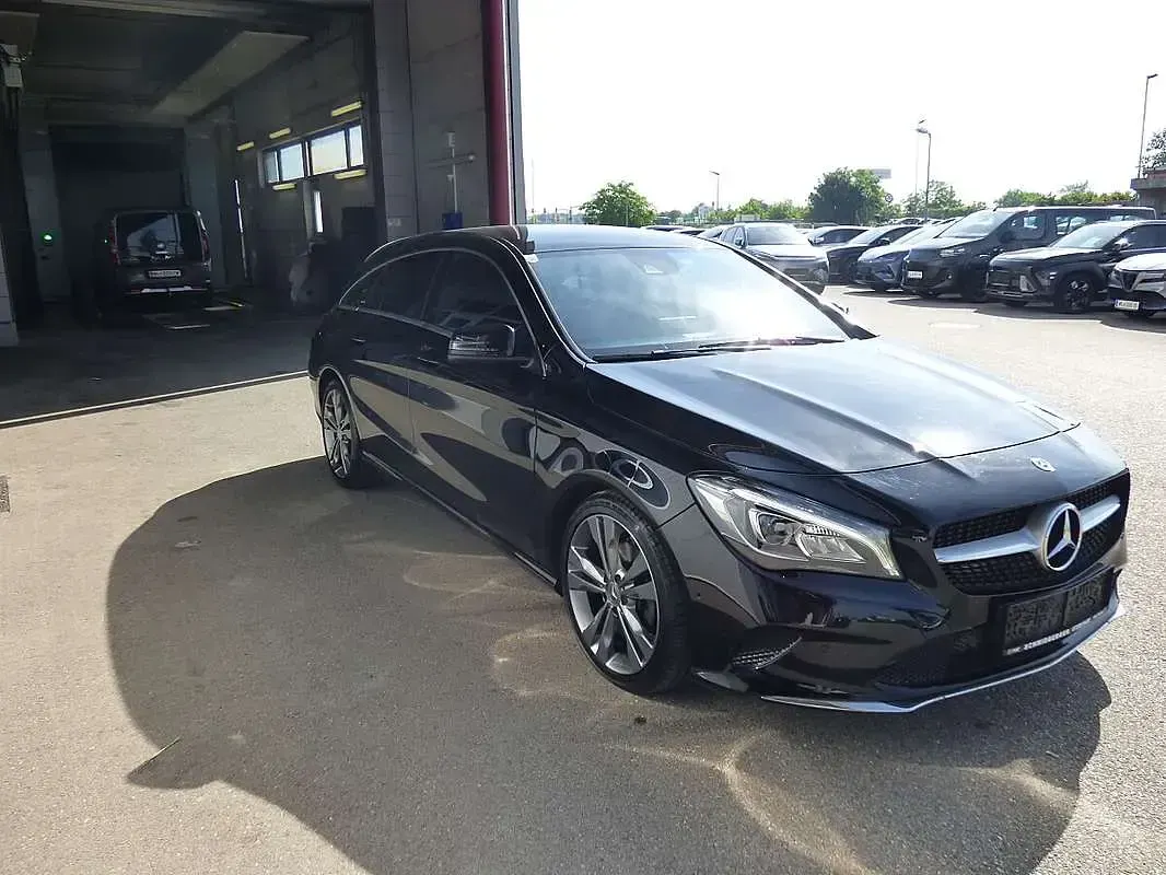 Gebraucht Mercedes CLA200 Shooting Brake Edition 136 PS (2019) in ...