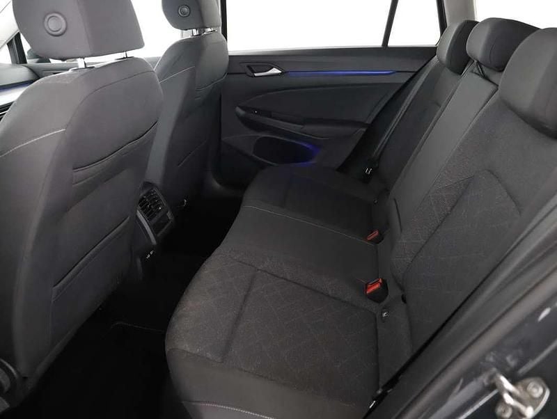 Gebraucht 2022 VW Golf VIII Life 150 PS Kombi – 9020 Klagenfurt ...