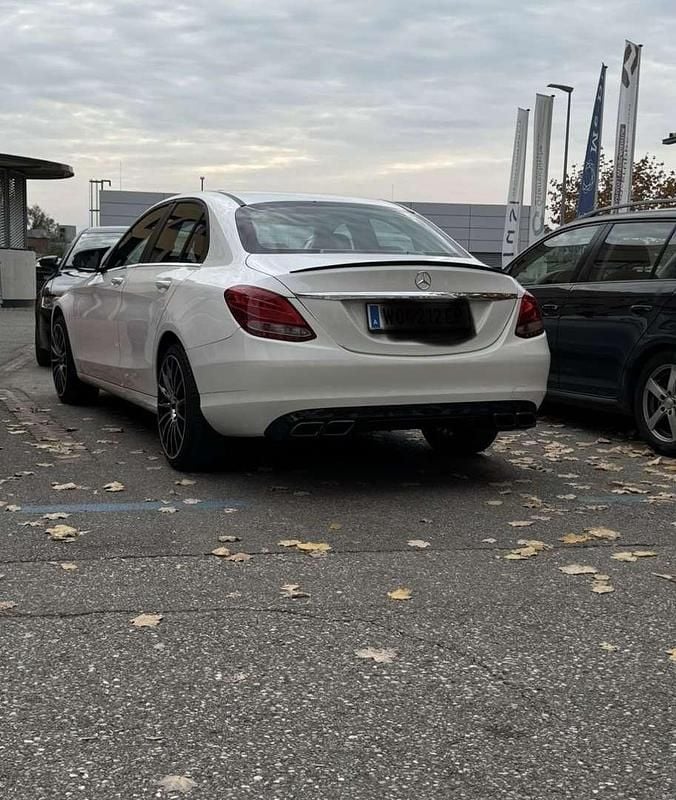 Gebraucht 2015 Mercedes C220 Avantgarde 170 PS Limousine – 9400 ...