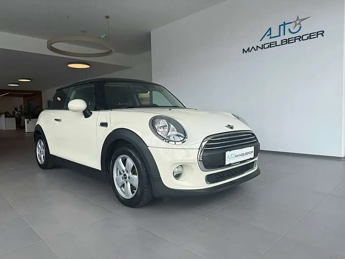 Gebraucht Mini ONE Hatch 102 PS (2016) in Berndorf - € 10.300 | AutoUncle