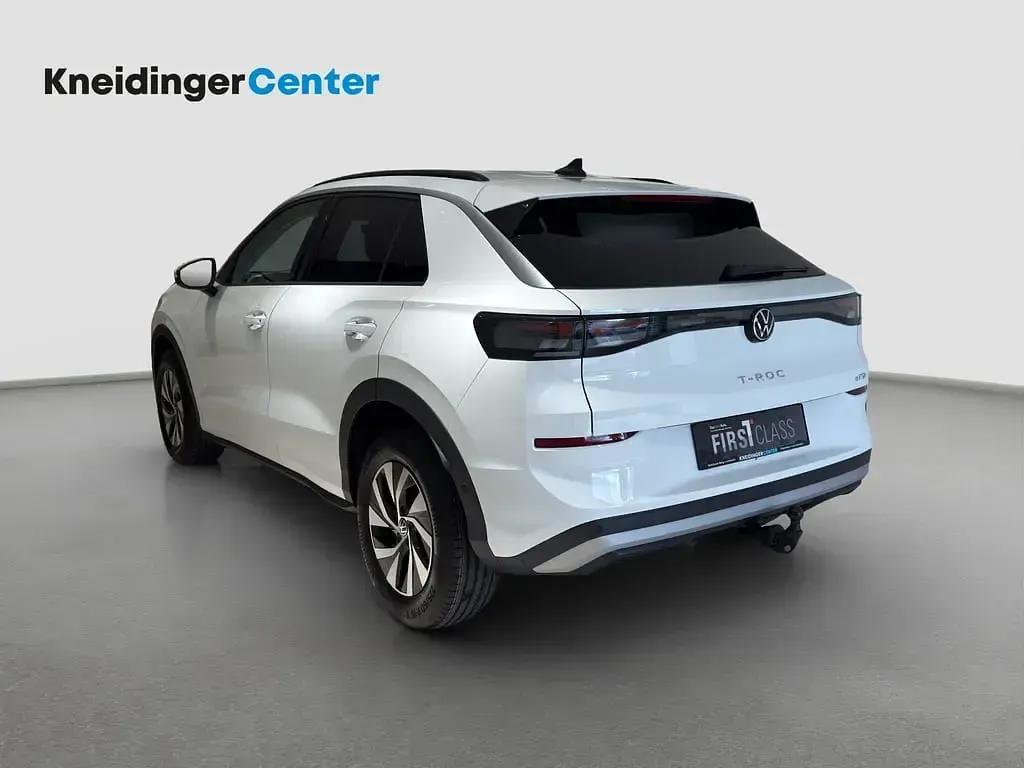 Neu VW T-Roc Life 115 PS (2026) in Ottensheim - € 33.790 | AutoUncle