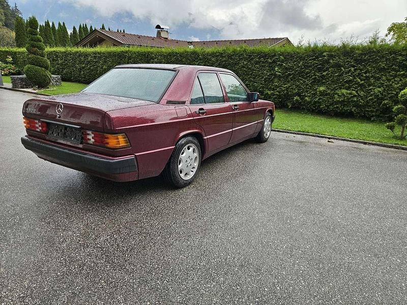 Gebraucht 1992 Mercedes 190 109 PS Limousine – 6261 Strass im Zillertal ...