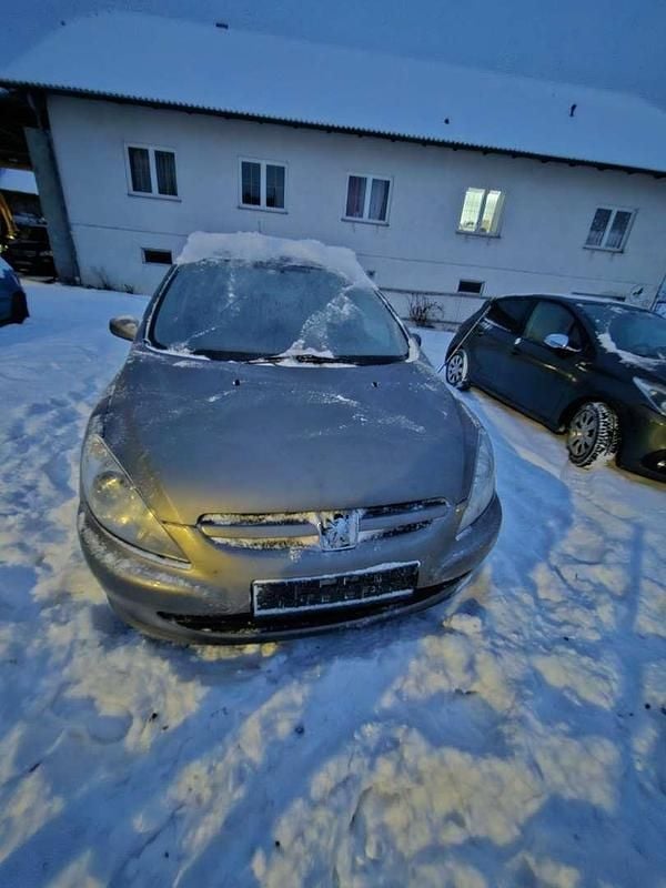 Gebraucht 2002 Peugeot 307 Premium 90 PS Kombi – 3613 Albrechtsberg an ...