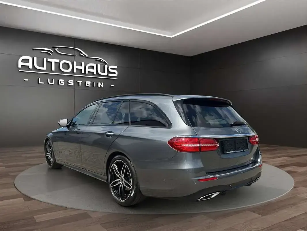 Gebraucht Mercedes E200 AMG line 197 PS (2019) in Strasswalchen, AT - € ...
