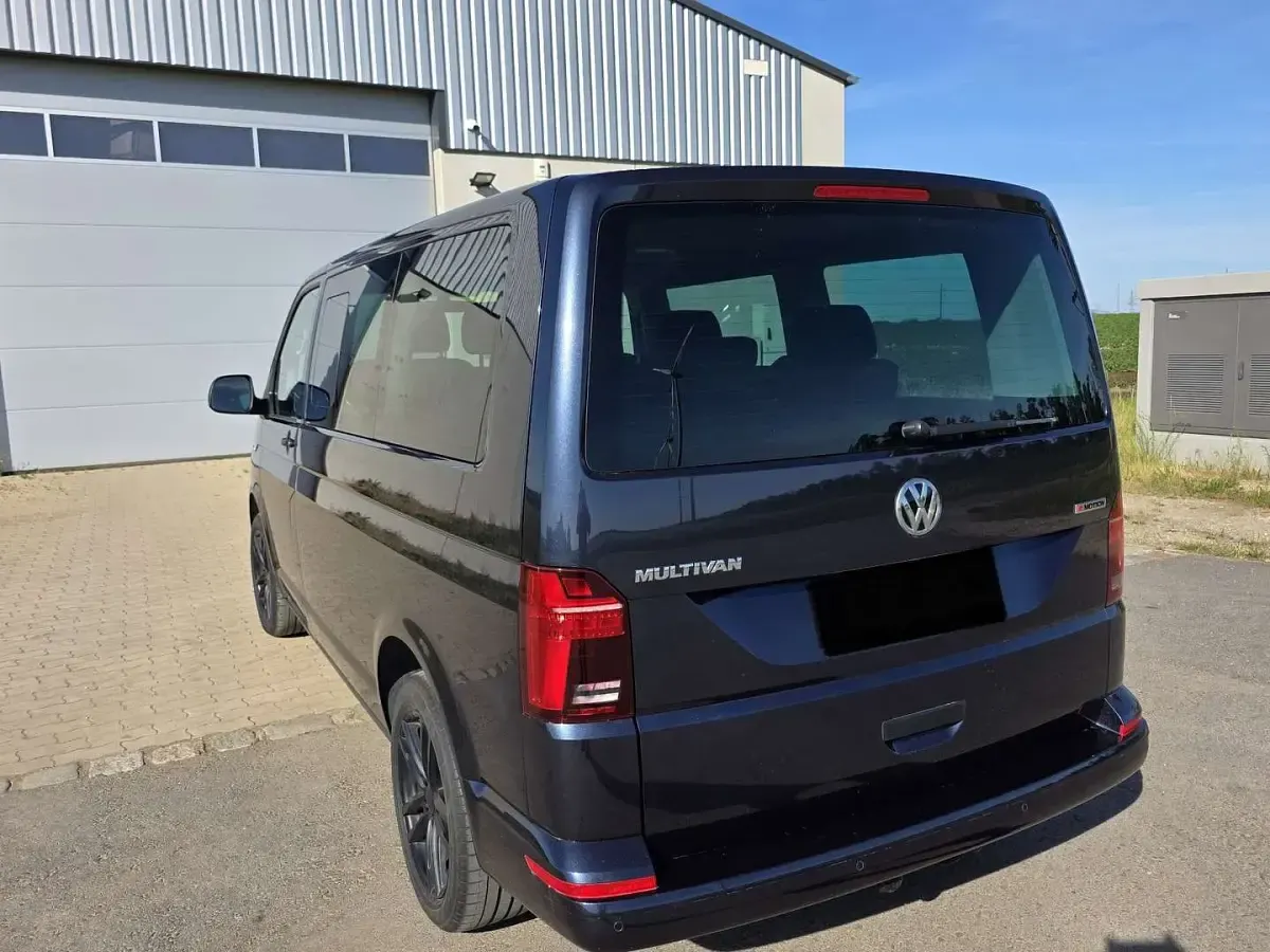 Gebraucht VW Multivan 150 PS (2021) in Gänserndorf - € 51.990 | AutoUncle