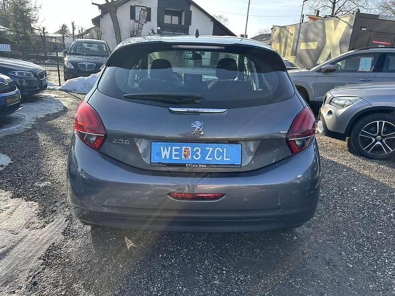 Gebraucht 2018 Peugeot 208 Allure 102 PS Kleinwagen – 4600 Wels ...