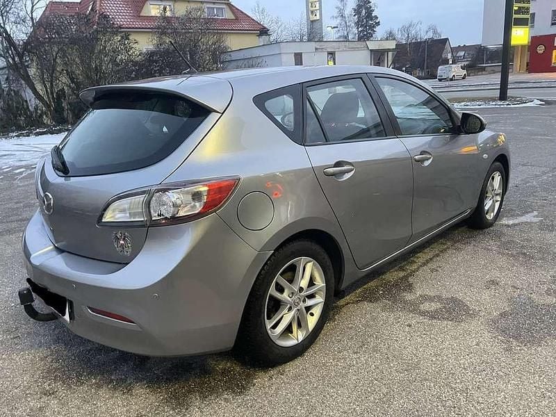 Gebraucht 2011 Mazda 3 Center-Line 116 PS Limousine – 4060 Leonding, AT ...