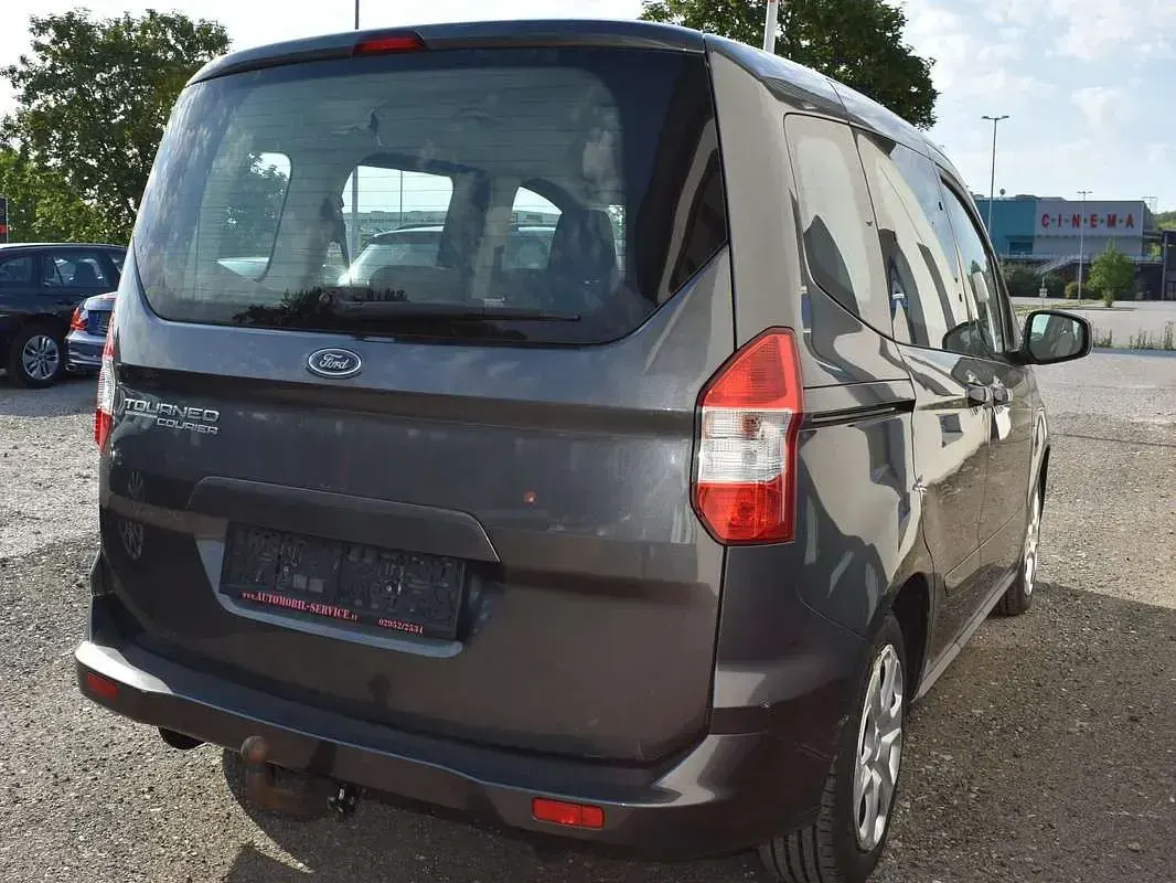 Gebraucht Ford Tourneo Courier Trend 101 PS (2019) in Krems, AT - € 9. ...