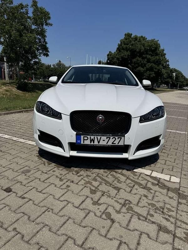 Gebraucht 2015 Jaguar XF 200 PS Limousine – 7011 Siegendorf, AT ...