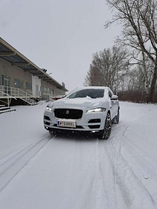 Gebraucht 2017 Jaguar F-Pace Portfolio 250 PS SUV – 1220 Wien (Händler ...