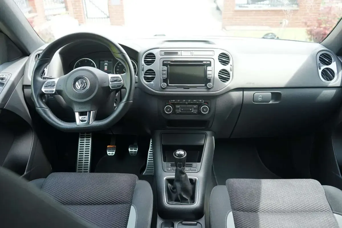 Gebraucht VW Tiguan R-line 110 PS (2013) in Linz, AT - € 14.990 | AutoUncle