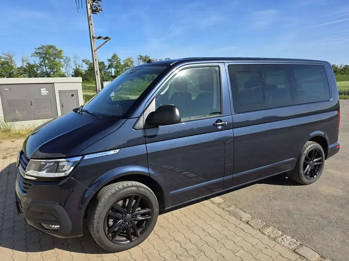 Gebraucht VW Multivan 150 PS (2021) in Gänserndorf - € 51.990 | AutoUncle