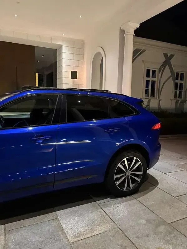 Gebraucht Jaguar F-Pace R-Sport 179 PS (2017) in Wien, AT - € 14.000 ...