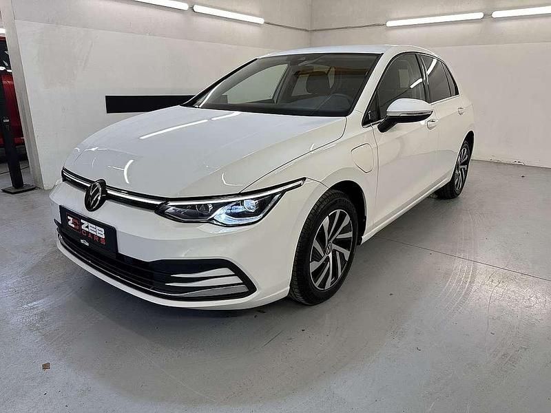 Gebraucht 2022 VW Golf Style 150 PS Limousine – 2700 Wn. Neustadt ...
