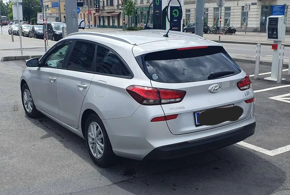 Gebraucht Hyundai i30 99 PS (2020) in Wien - € 9.900 | AutoUncle