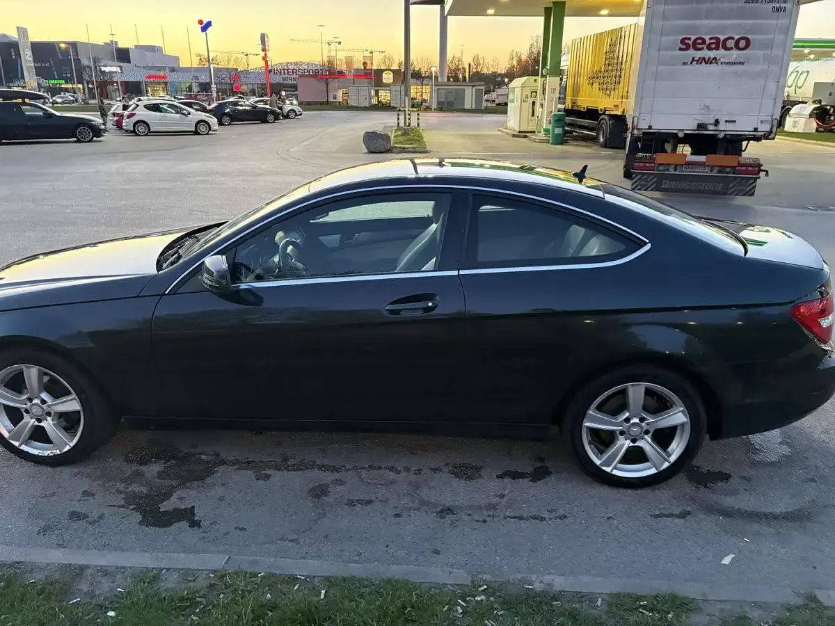 Gebraucht Mercedes C250 204 PS (2015) in Wien . - € 7.000 | AutoUncle