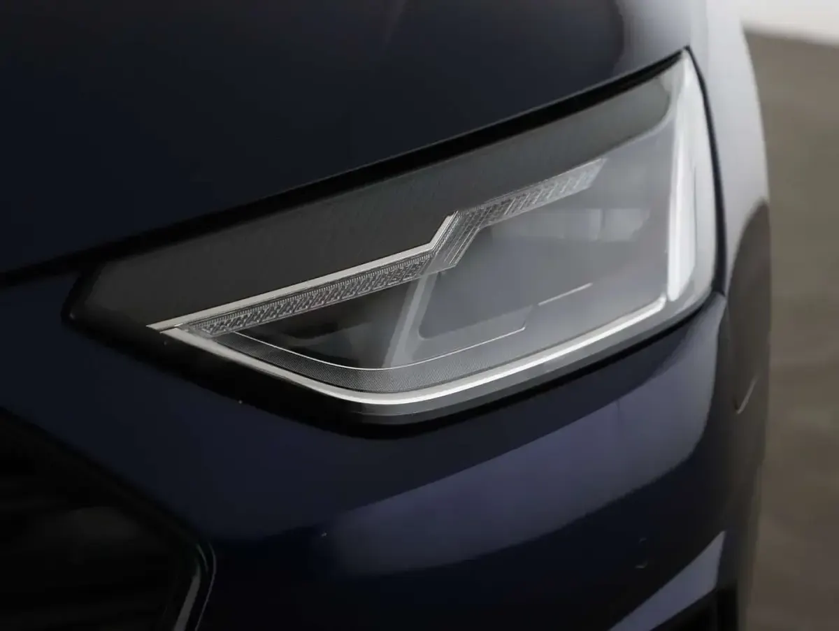 Gebraucht Audi A4 Advanced 204 PS (2022) in Zell am See - € 32.800 ...