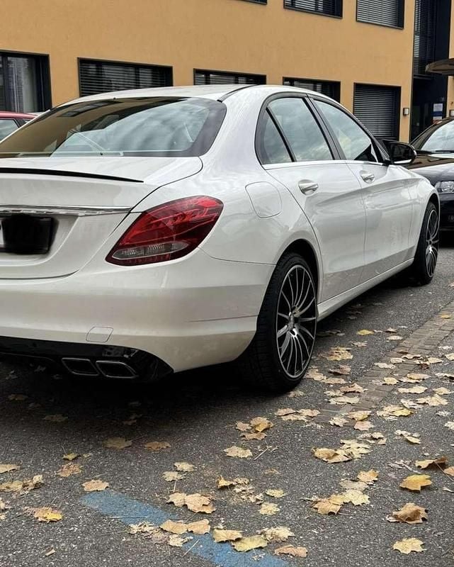 Gebraucht 2015 Mercedes C220 Avantgarde 170 PS Limousine – 9400 ...