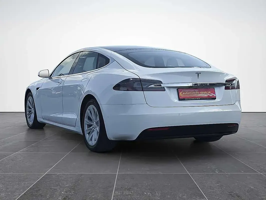 Gebraucht Tesla Model S 518 PS (2019) in Studenzen, AT - € 27.880 ...