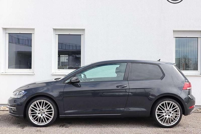 Gebraucht 2017 VW Golf Sportline 110 PS Limousine – 4060 Leonding ...
