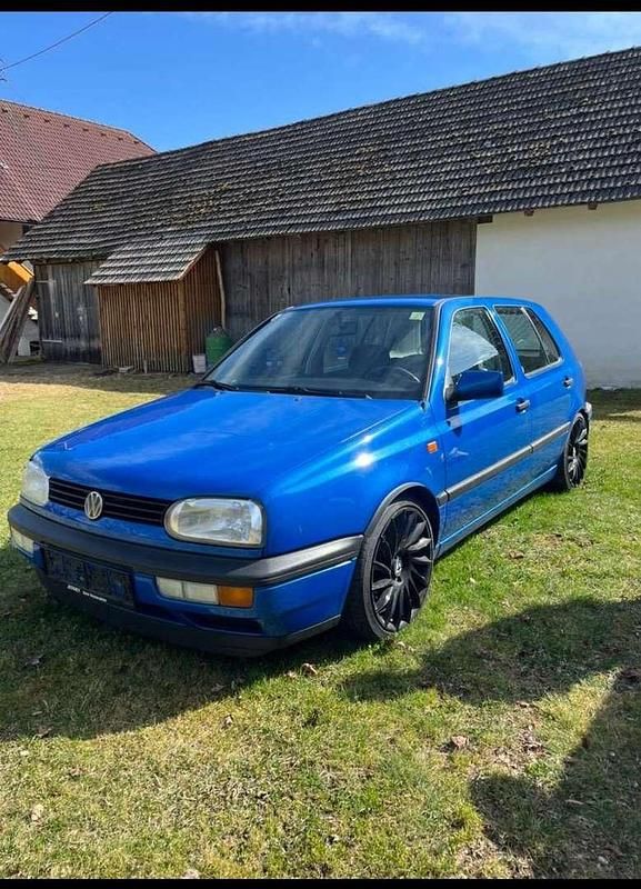 Gebraucht 1992 VW Golf 75 PS Limousine – 9020 Klagenfurt (Händler) – € ...