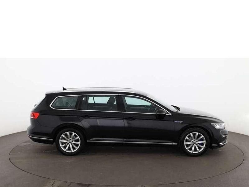 Gebraucht 2022 VW Passat GTE 156 PS Kombi – 8143 Dobl bei Lieboch, AT ...