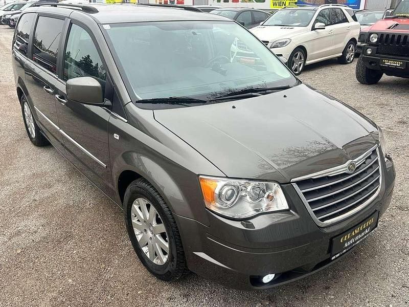 Gebraucht 2010 Chrysler Grand Voyager Touring 163 PS Van / Kleinbus ...