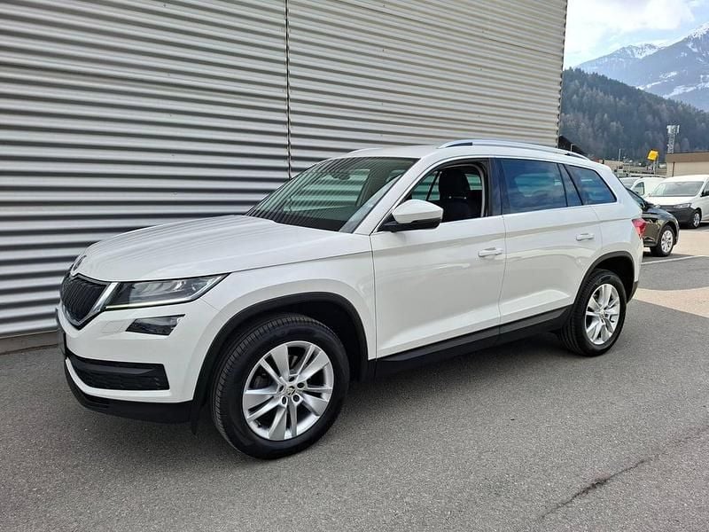 Wunderschone Skoda Kodiaq Weiss Fotos