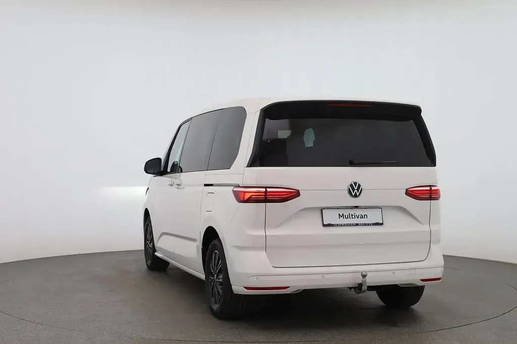 Neu VW Multivan Business 150 PS (2026) in Tirol - € 68.680 | AutoUncle
