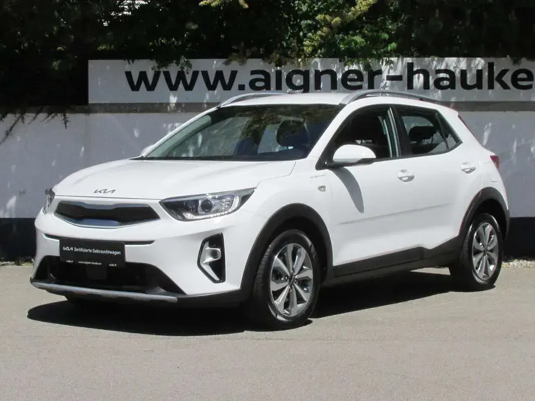 Gebraucht Kia Stonic Silver 99 PS (2023) in Berndorf, AT - € 17.990 ...