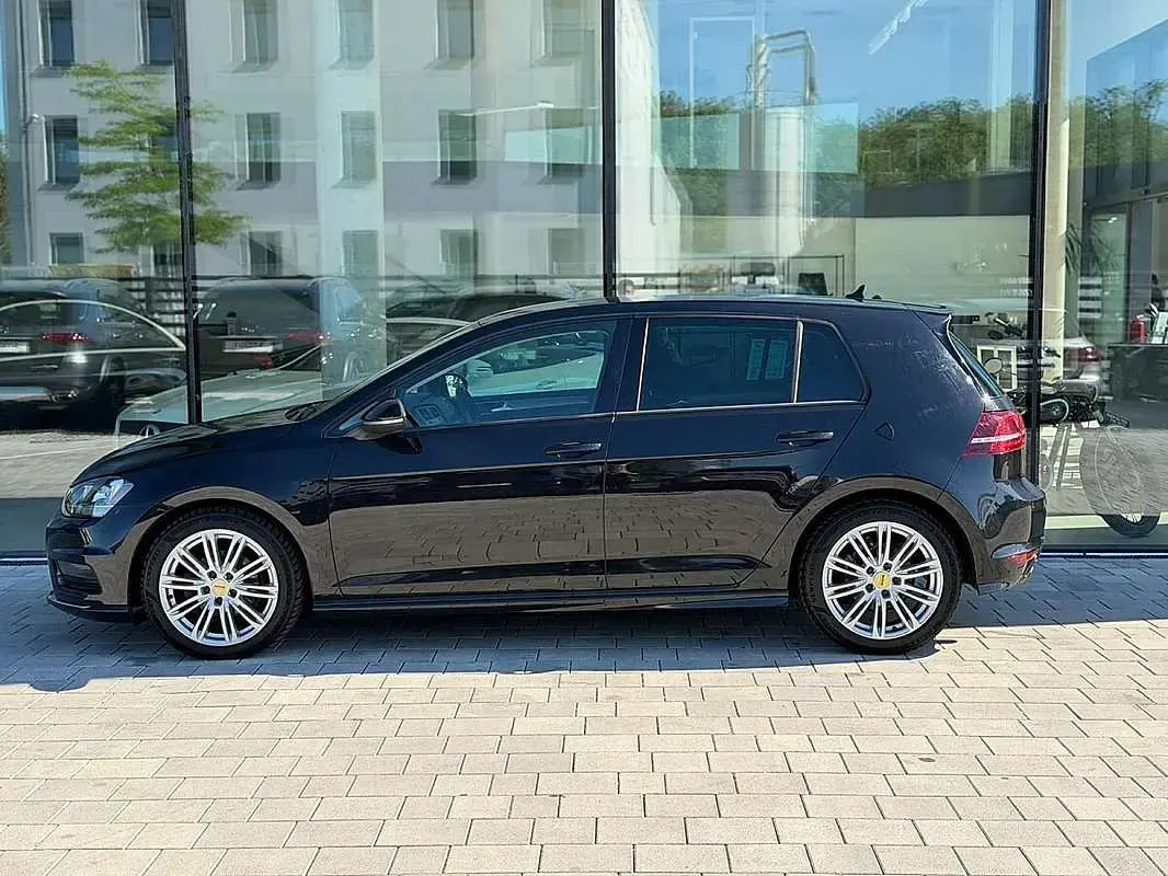 Gebraucht VW Golf VII R-line 110 PS (2015) in Wien, AT - € 11.990 ...