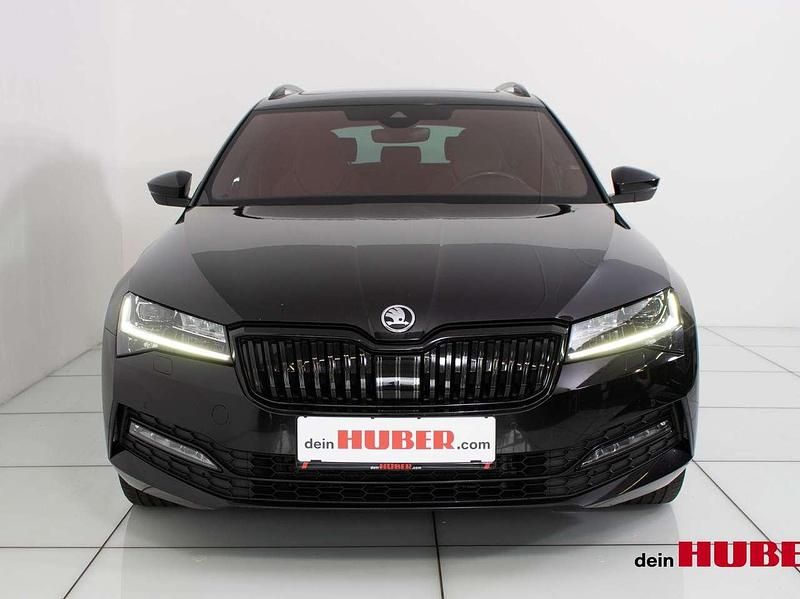 VERKAUFT Gebraucht 2023 Skoda Superb SportLine 200 PS Kombi – 8600 ...