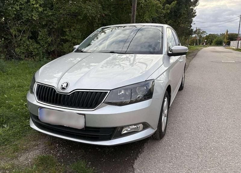 Gebraucht 2016 Skoda Fabia Joy 90 PS Limousine – 3578 Senftenberg, AT ...