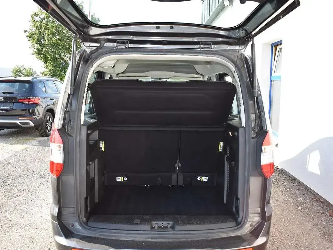 Gebraucht Ford Tourneo Courier Trend 101 PS (2019) in Krems, AT - € 9. ...